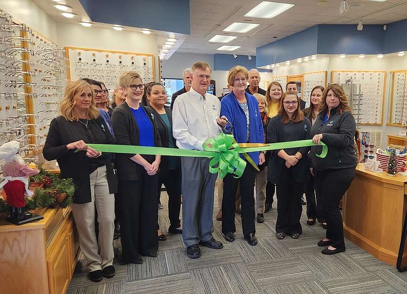 VisionArts celebrates post-flood remodeling with ribbon cutting ...