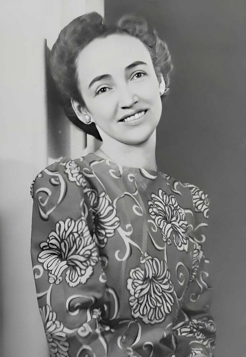 Ross demonstrated wisdom, charm as schoolteacher, working spouse ...