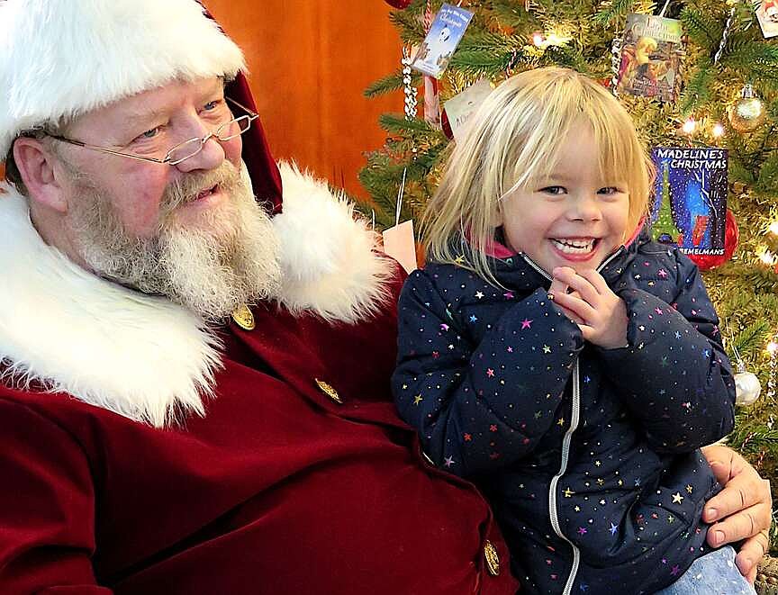 Santa and Mrs. Claus visit Gentry children | Westside Eagle Observer