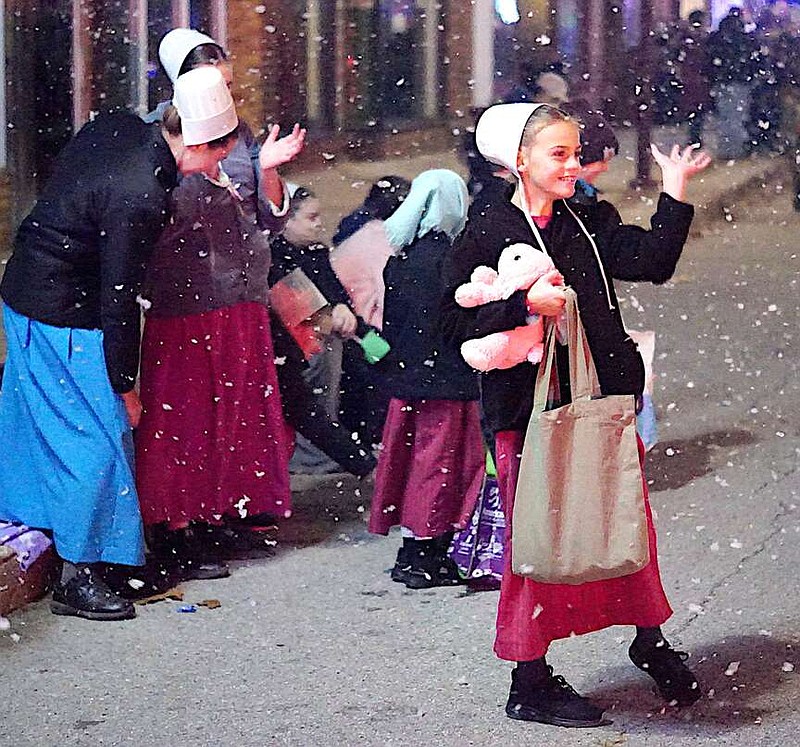 Gentry Christmas Parade delights onlookers | Westside Eagle Observer