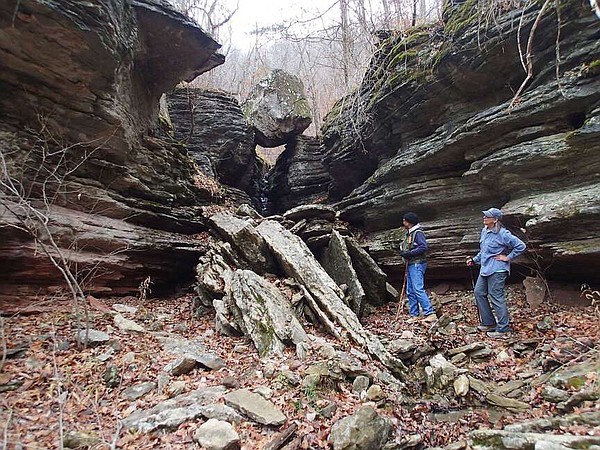 Hike up slippery slope leads to Balanced Rock near Buffalo River | The ...