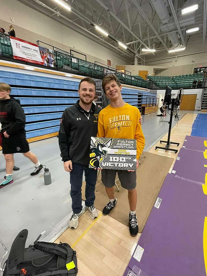 Foster earns 100th career win; Fulton boys wrestling goes 4-4 in Sam ...