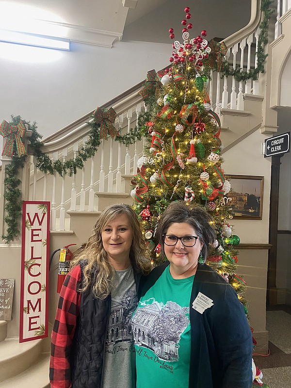 Columbia Courthouse trees line the hallway and brighten Christmas ...