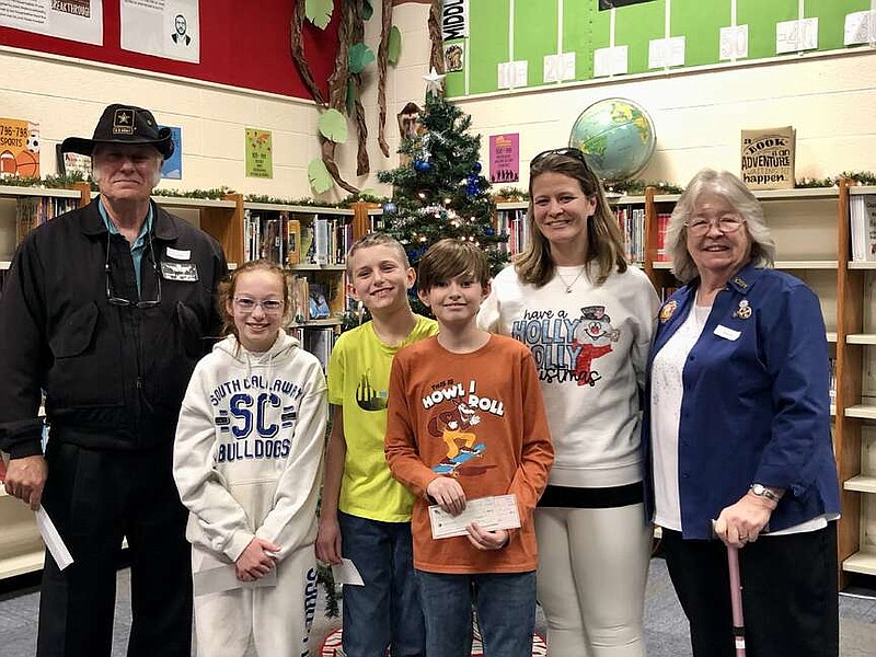 South Callaway Middle School students win prizes for VFW essay contest ...