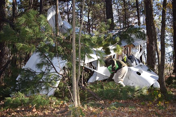 Two survive crash at Texarkana airport | The Arkansas Democrat-Gazette ...