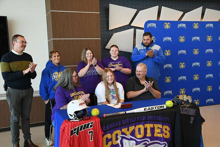 WATCH | Lakeside, Cook signs with Kansas Wesleyan softball | Hot ...