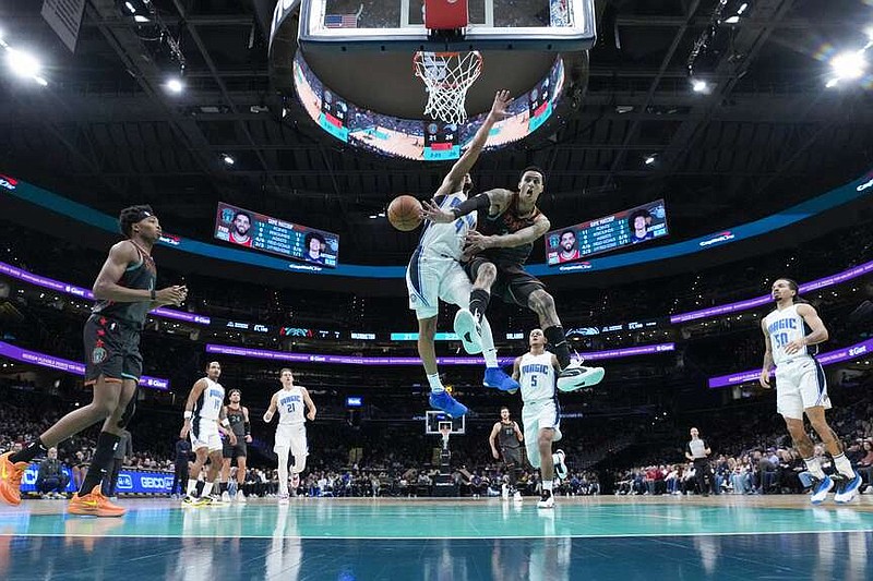 Black scores 23 points for Magic | Northwest Arkansas Democrat-Gazette