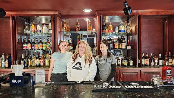 Above Par Restaurant & Lounge opens at Fulton Country Club | Fulton Sun