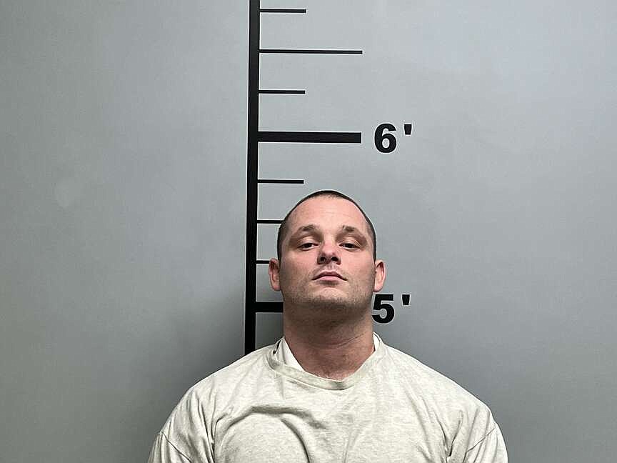 Suspect in Pine Bluff double murder accused of injuring three Benton County Jail deputies | The ...