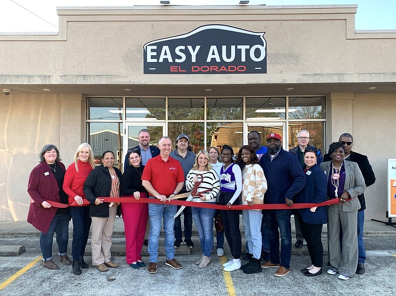 Easy Auto celebrates opening | El Dorado News