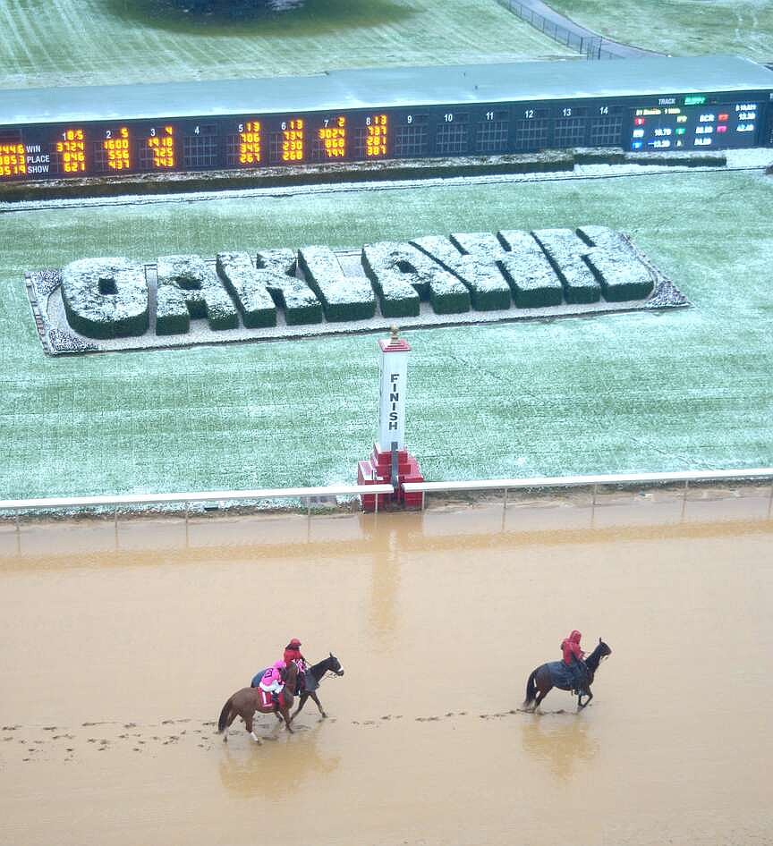 WATCH | Oaklawn race day experience: In the booth with Dinerman | Hot ...