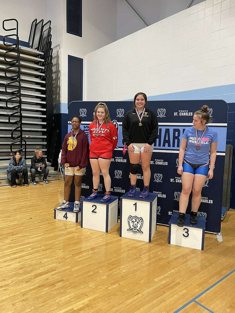 Fulton girls wrestling’s Foster finishes first in St. Charles ...