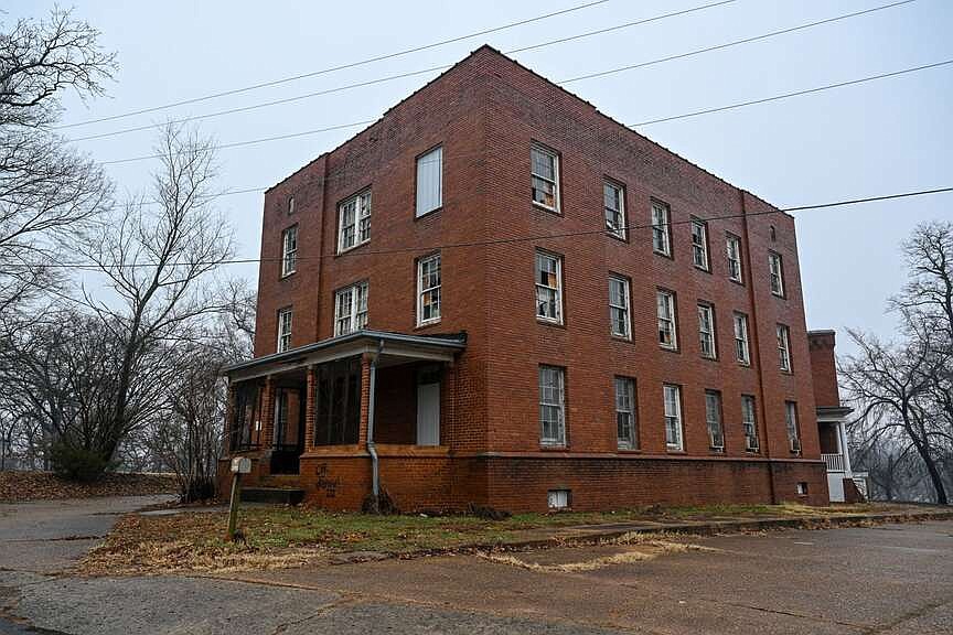 Paris nonprofit hires architect for revitalization project for historic ...