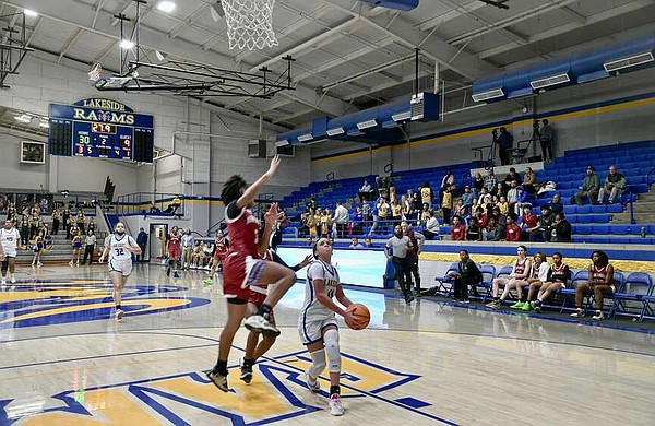 WATCH | Lakeside Lady Rams’ scrappy defense leads to win over Texarkana ...