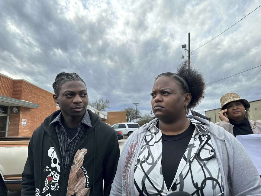 Trial set in Texas suit prompted by student’s punishment for hair | The ...