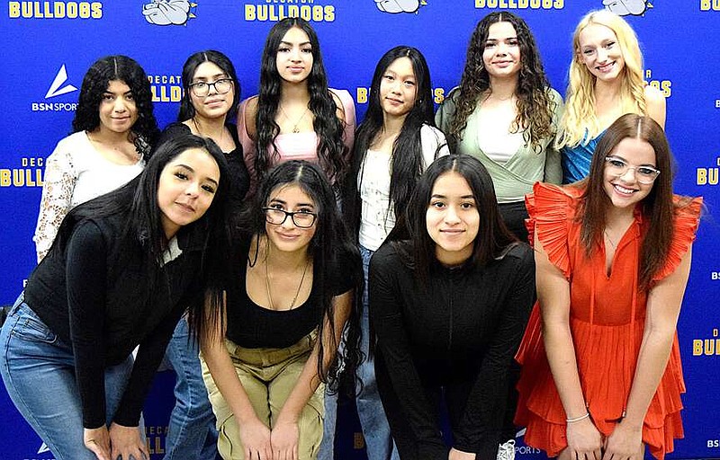 Decatur Bulldogs to celebrate basketball colors day | Westside Eagle ...