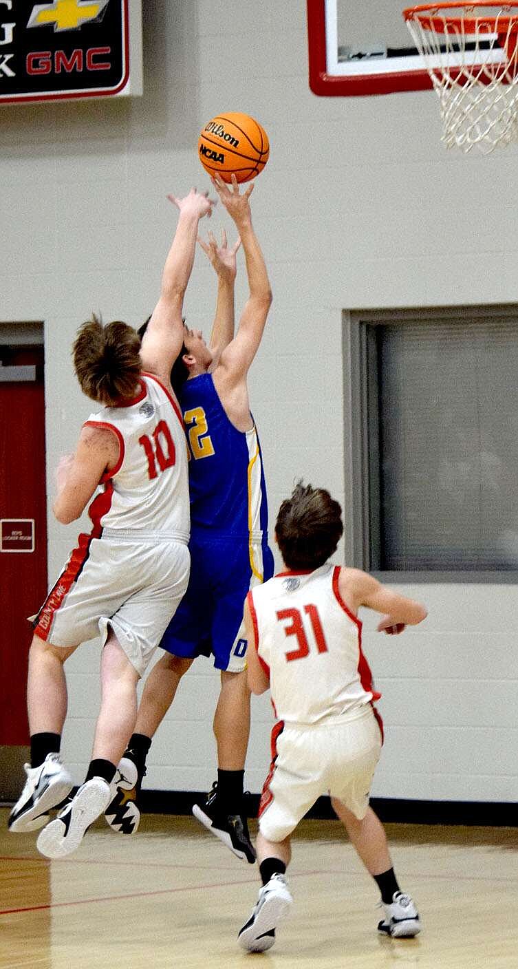 Junior high Bulldogs sweep Indians, varsity falters | Westside Eagle ...