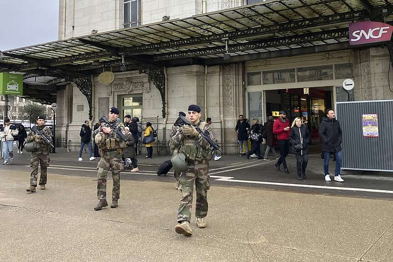 Paris police say suspect in train station attack that injured 3 may ...
