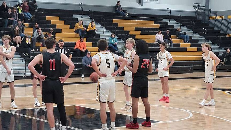 Fulton boys basketball wins season series over Marshall, helping ...