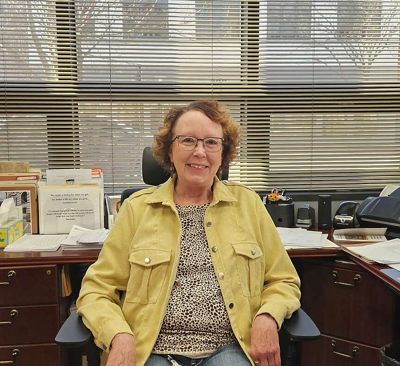 Chief deputy collector enjoys going ‘above, beyond’ | Jefferson City ...