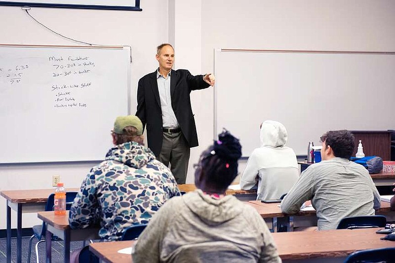 Donor boosts UAM investment club | Pine Bluff Commercial News