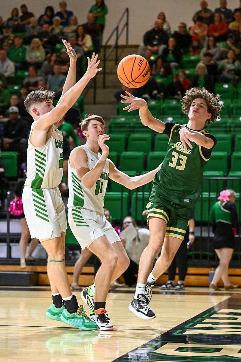 PREP BASKETBALL PHOTOS: Crawford County rivals Alma and Van Buren ...