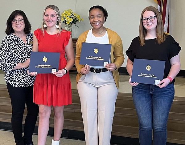 Local students receive DAR good citizenship awards | Camden News