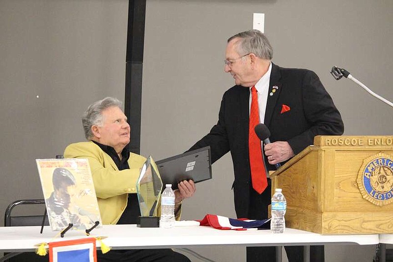 Country music star honored at local veterans hall | Jefferson City News ...