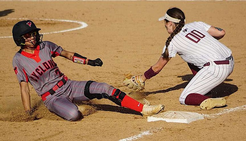 Littlejohn home run gives Gentry win over Russellville | Westside Eagle ...