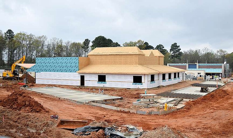 New location, same cinnamon butter: Texas Roadhouse projected to open ...