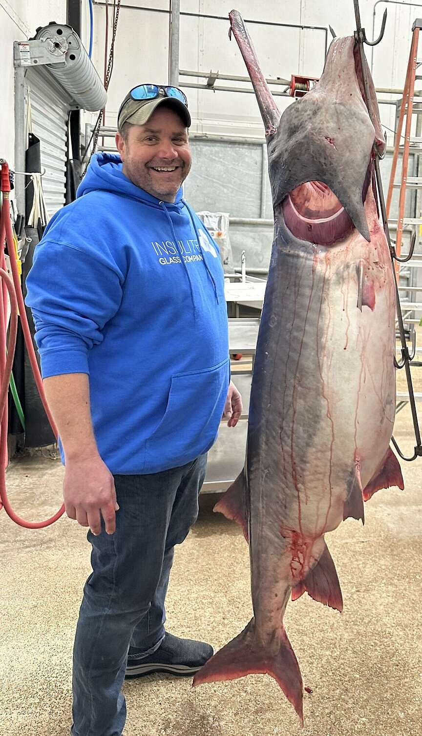 World record paddlefish caught at Lake of Ozarks | Jefferson City News ...