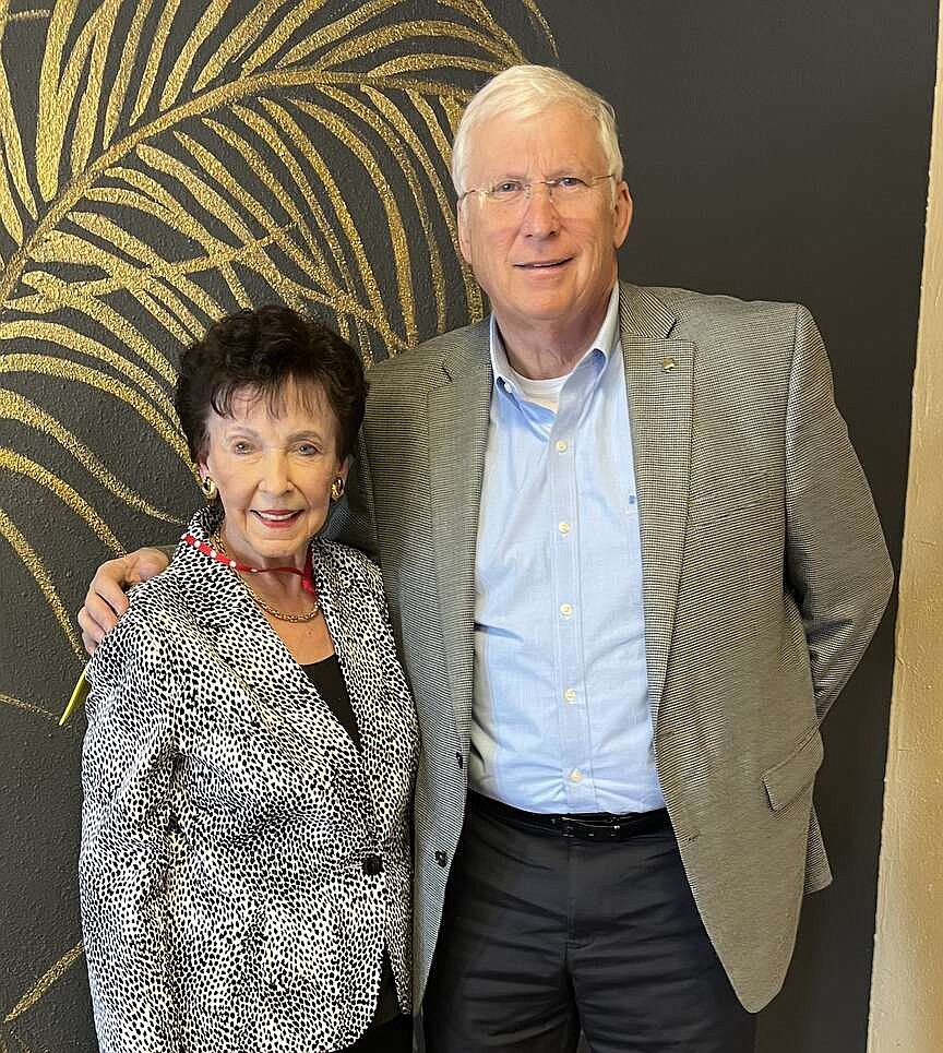 VHS makes eclipse presentation to Criterion Club | Hot Springs Sentinel ...