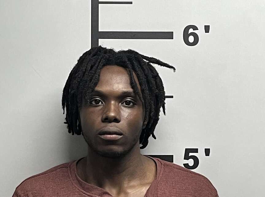 Michigan man arraigned on explosives, fleeing charges in Washington ...