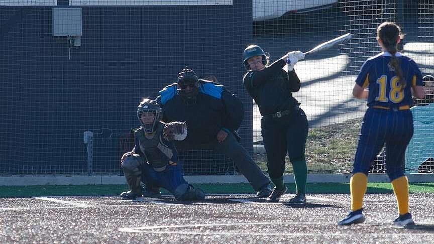 Mahoney homer not enough to help Owls finish Game 2 comeback at MBU ...