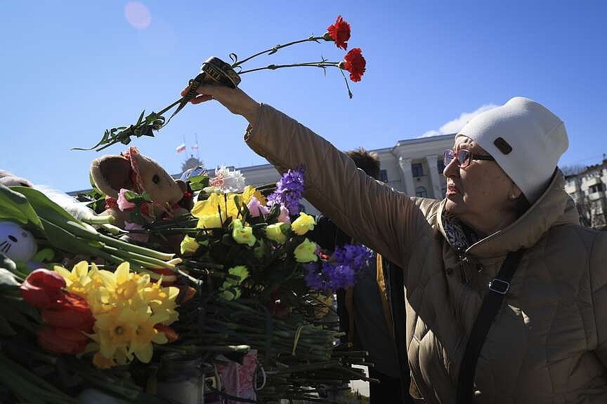 Suspects in Russia concert hall attack appear in Moscow courtroom | Hot ...
