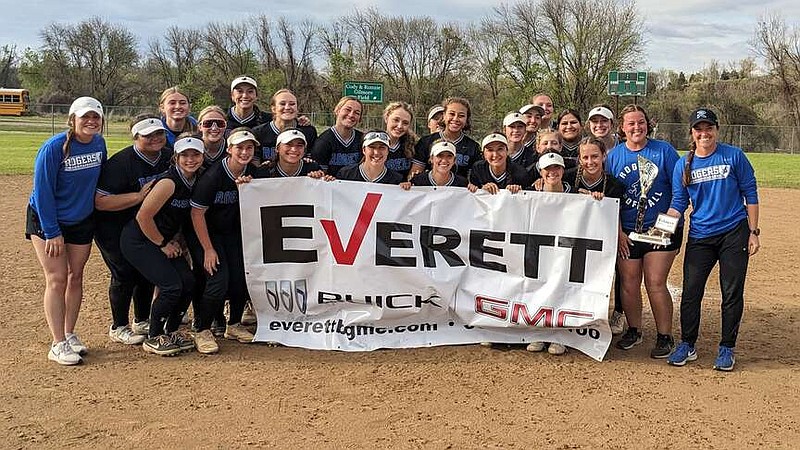 Rogers softball team repeats as River City Rumble champions in Van ...
