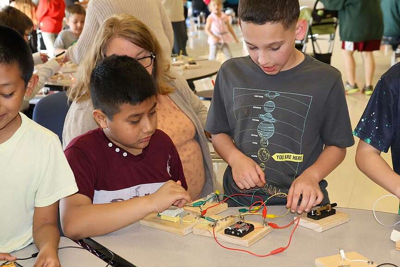 Family STEAM night returns for third year | Westside Eagle Observer