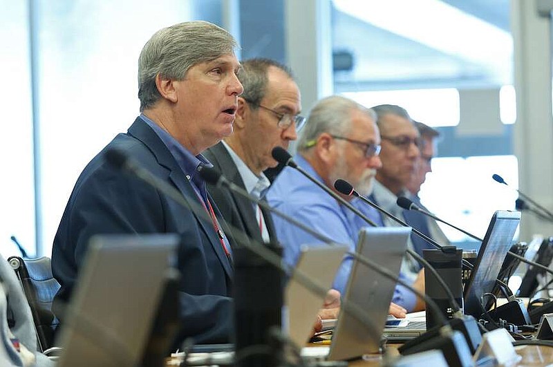 Former Bill and Hillary Clinton National Airport executive director ...