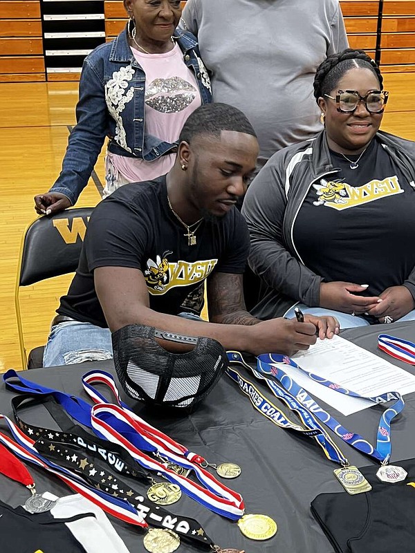 Wildcat senior signs with W.Va. college | Pine Bluff Commercial News