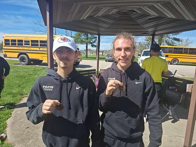 Fulton boys tennis’ Edwards and Holmes take third in doubles at Mexico ...