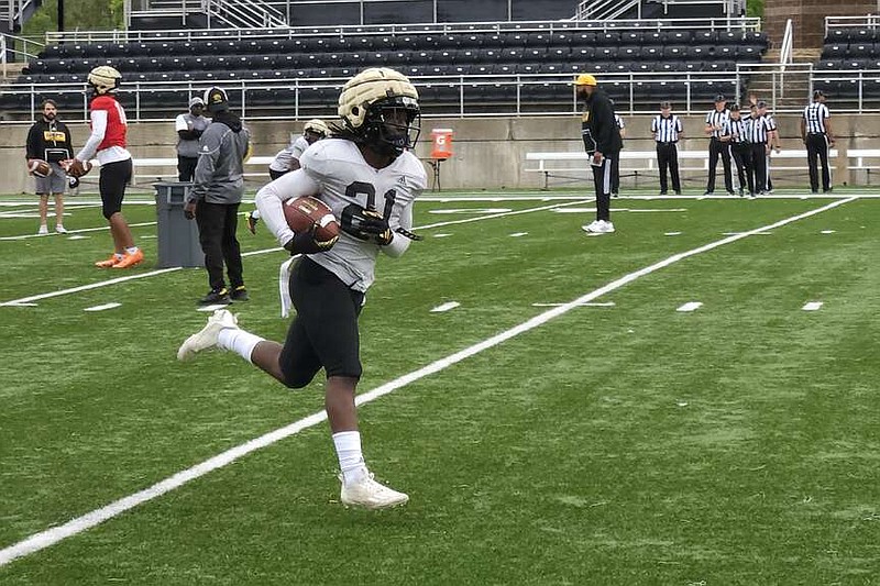 Lions coaches pleased with practice progress | Pine Bluff Commercial News