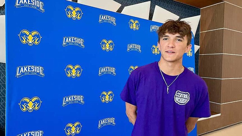 WATCH | Lakeside’s upside down drummer, Bartley Bledsoe, signs with ...