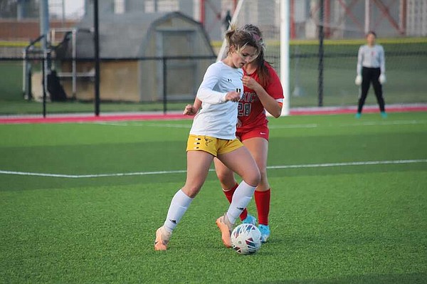 Fulton girls soccer records most shots this year, falling at Mexico ...