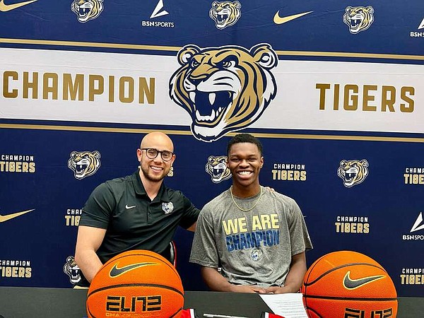 WATCH | Cutter Morning Star’s Davis signs with Champion Christian ...