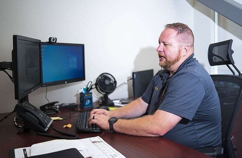 Northwest Arkansas cops use clicks to crack cases through social media ...