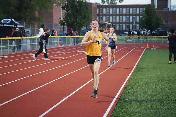 Fulton girls T&F’s Mayfield wins 1,600 and 3,200 run at Ron Whittaker ...