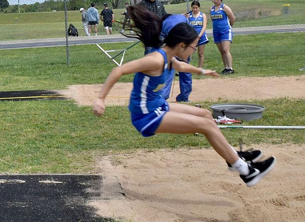 Decatur boys finish second in district meet | Westside Eagle Observer