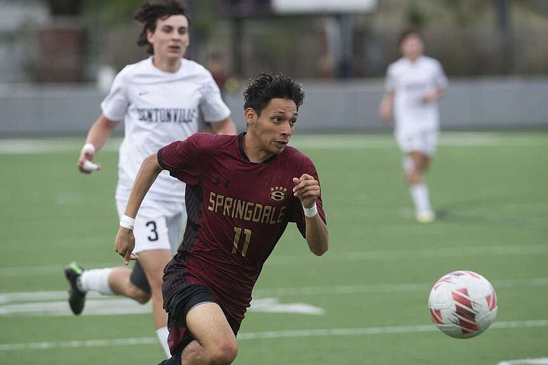 PLAYERS OF THE WEEK Springdale's Calderon, Bentonville's Langley rise ...