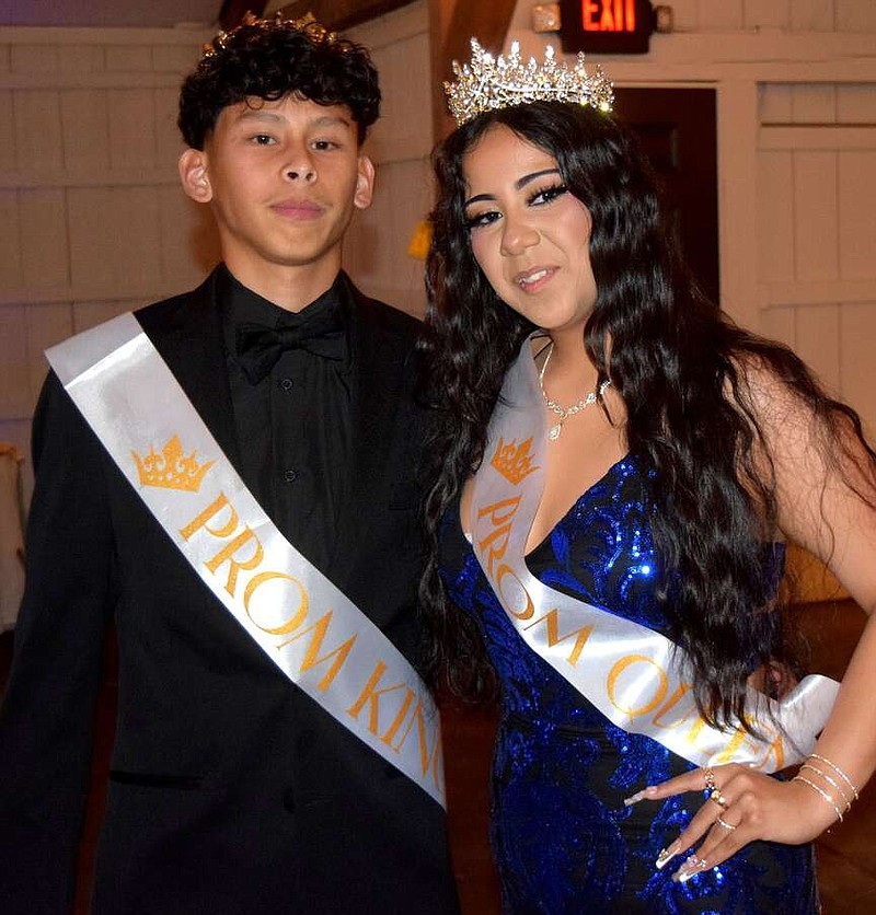 Decatur High celebrates prom night in style | Westside Eagle Observer