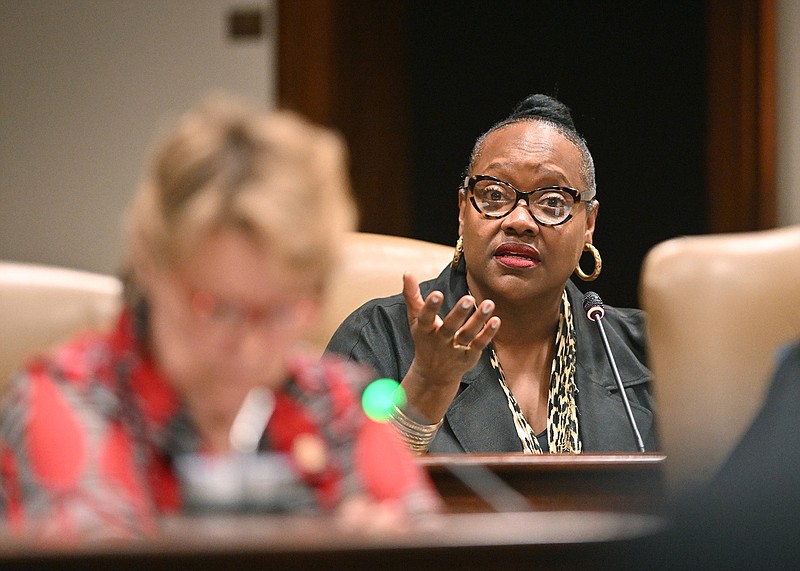 Arkansas Lawmakers Ok Emergency Rule Barring Electronic Signatures For